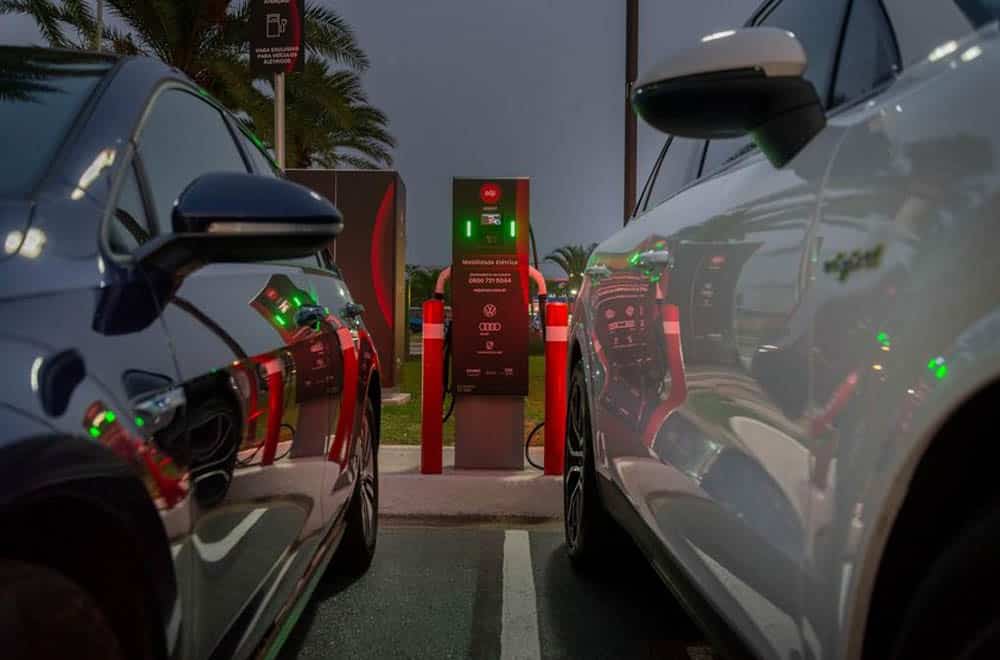 VW, Audi, Porsche e EDP inauguram seu primeiro eletroposto - Carro de Frota